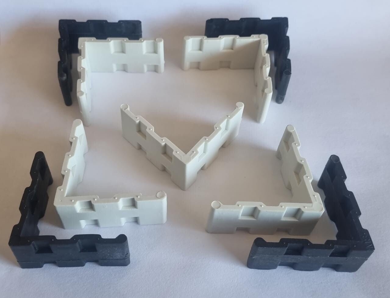 Secure Corners: 30.5mm Aluminium Cleats – AluCrimp